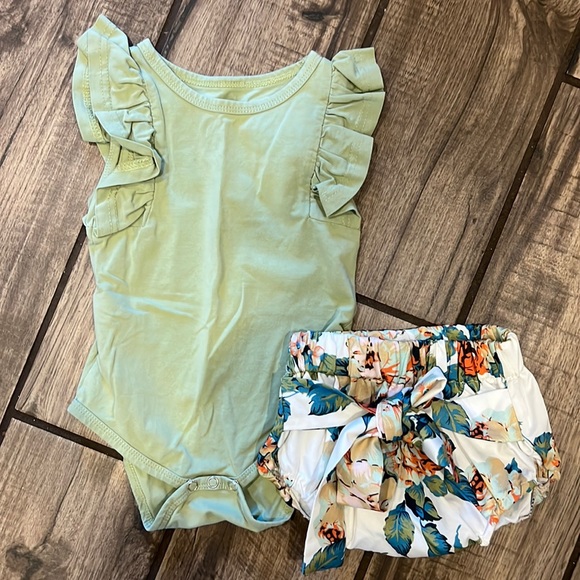 Matching Sets | Cutest 2 Piece With Ruffle Onesie And Tie Diaper Cover ...